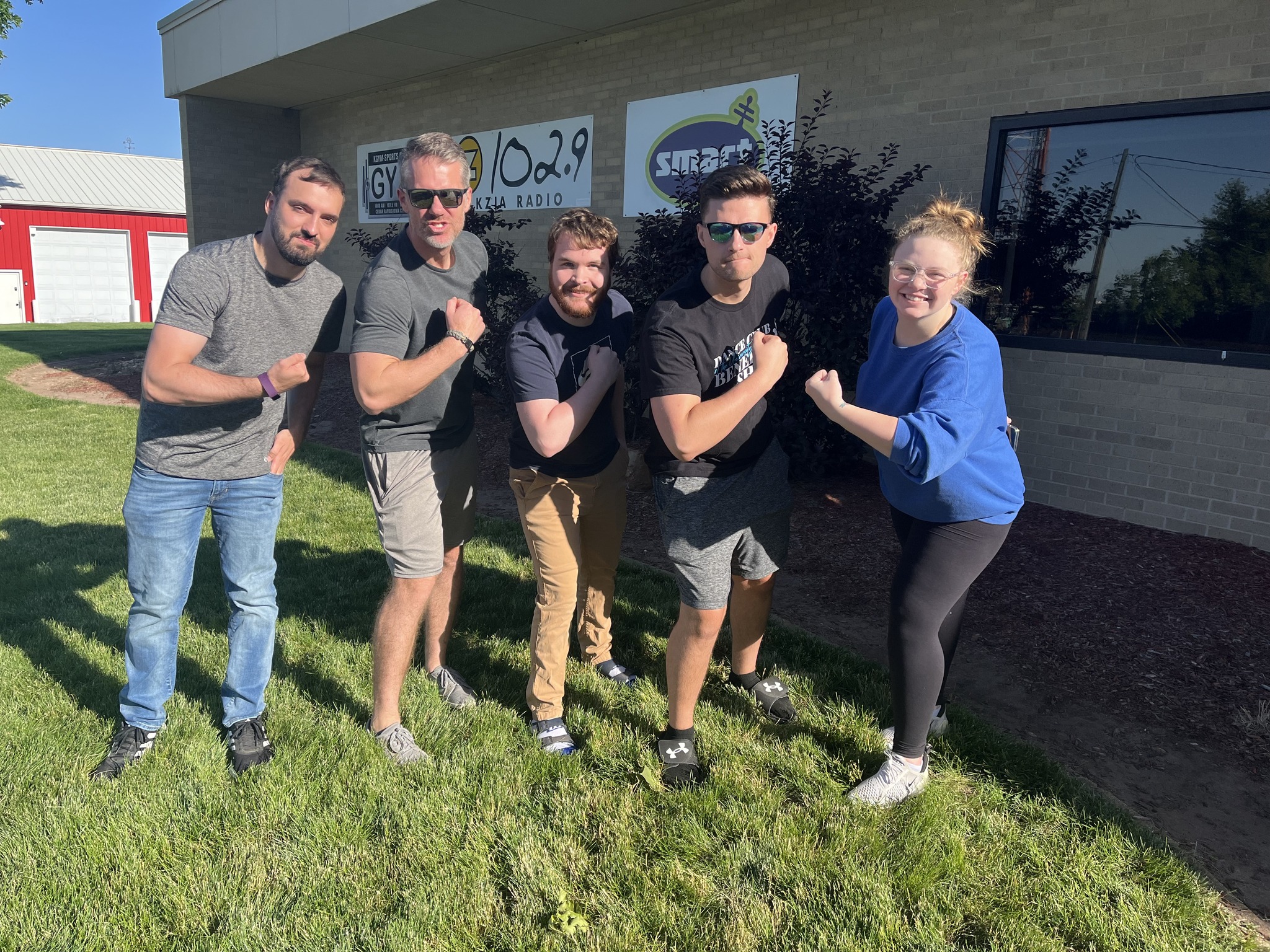 CARDBOARD BOAT TEAM BUILDING WITH TONY MILAN – Z102.9, KZIA – Today's ...